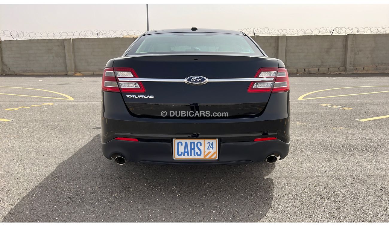 Used Ford Taurus 3500 2017 for sale in Dubai - 567078