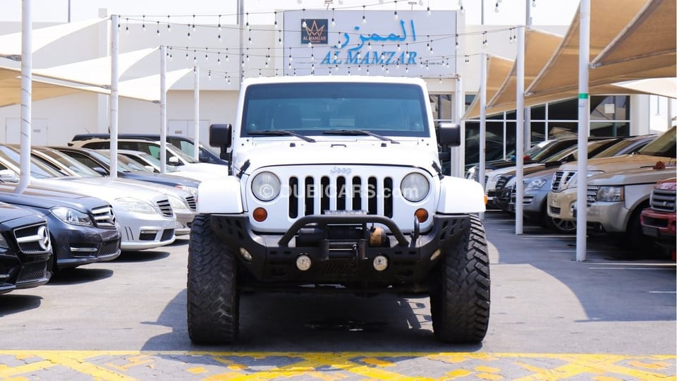 Used Jeep Wrangler Mercenary 2013 for sale in Dubai - 460415