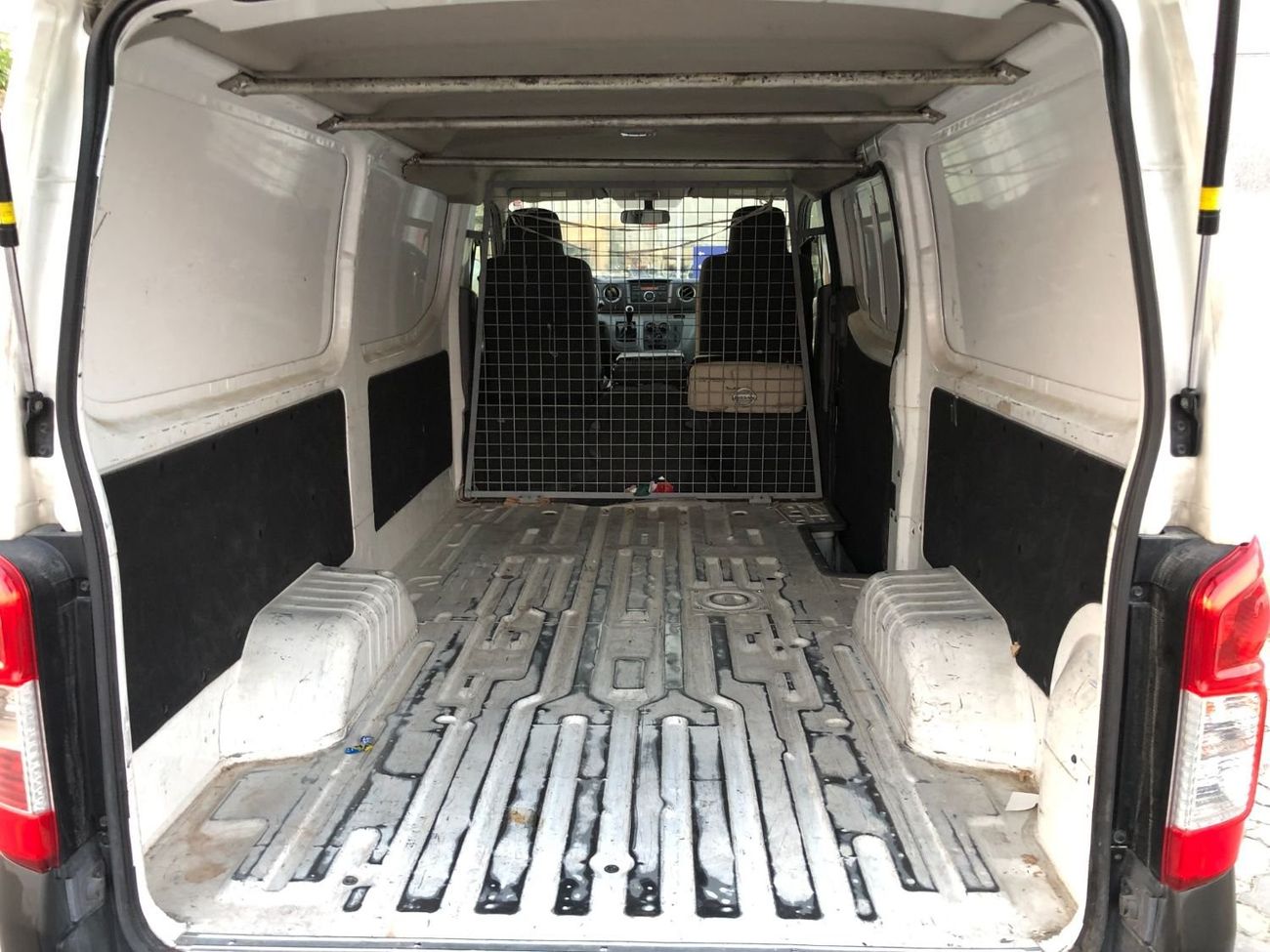 Used Nissan Urvan GCC VAN 2019 for sale in Sharjah - 558050