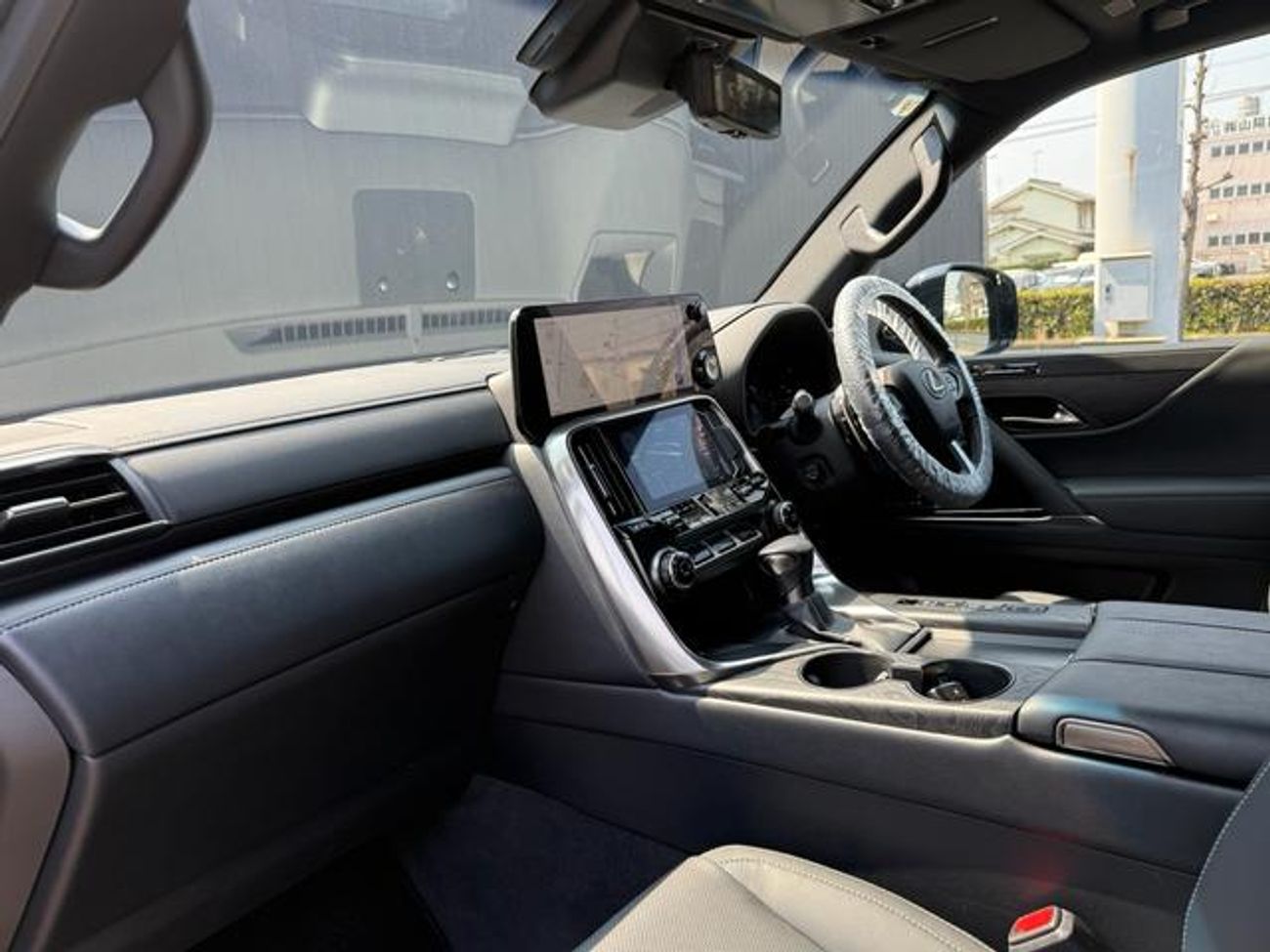 Used Lexus LX600 2022 for sale in Dubai - 862629