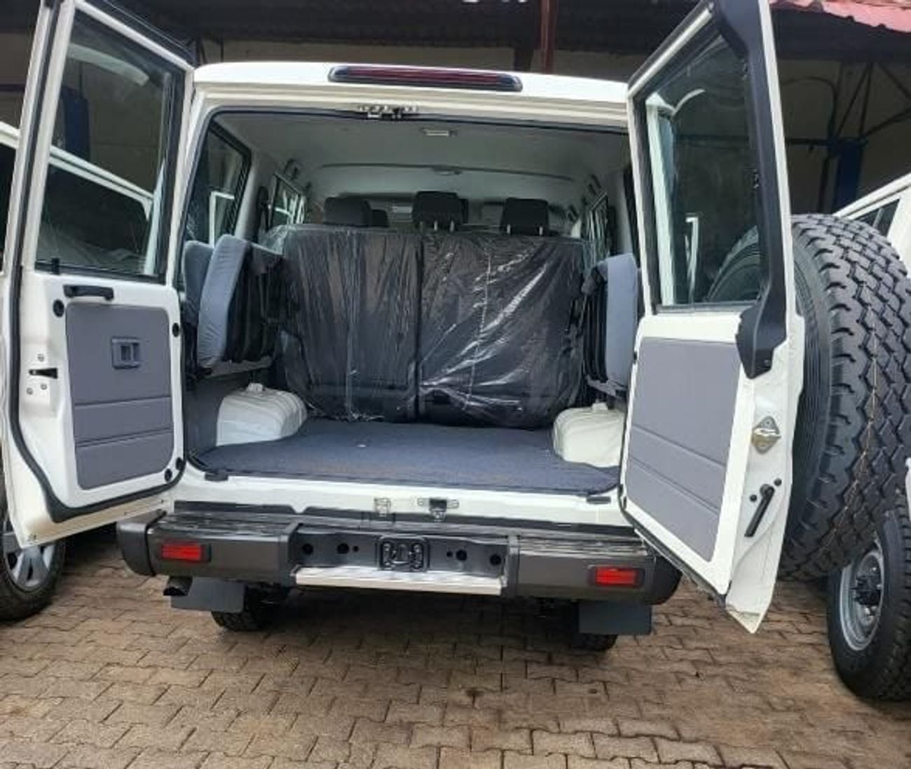 New Toyota Land Cruiser 70 HZJ76 4.2L V6 DIESEL M/T 2024 MODEL 2024 for ...
