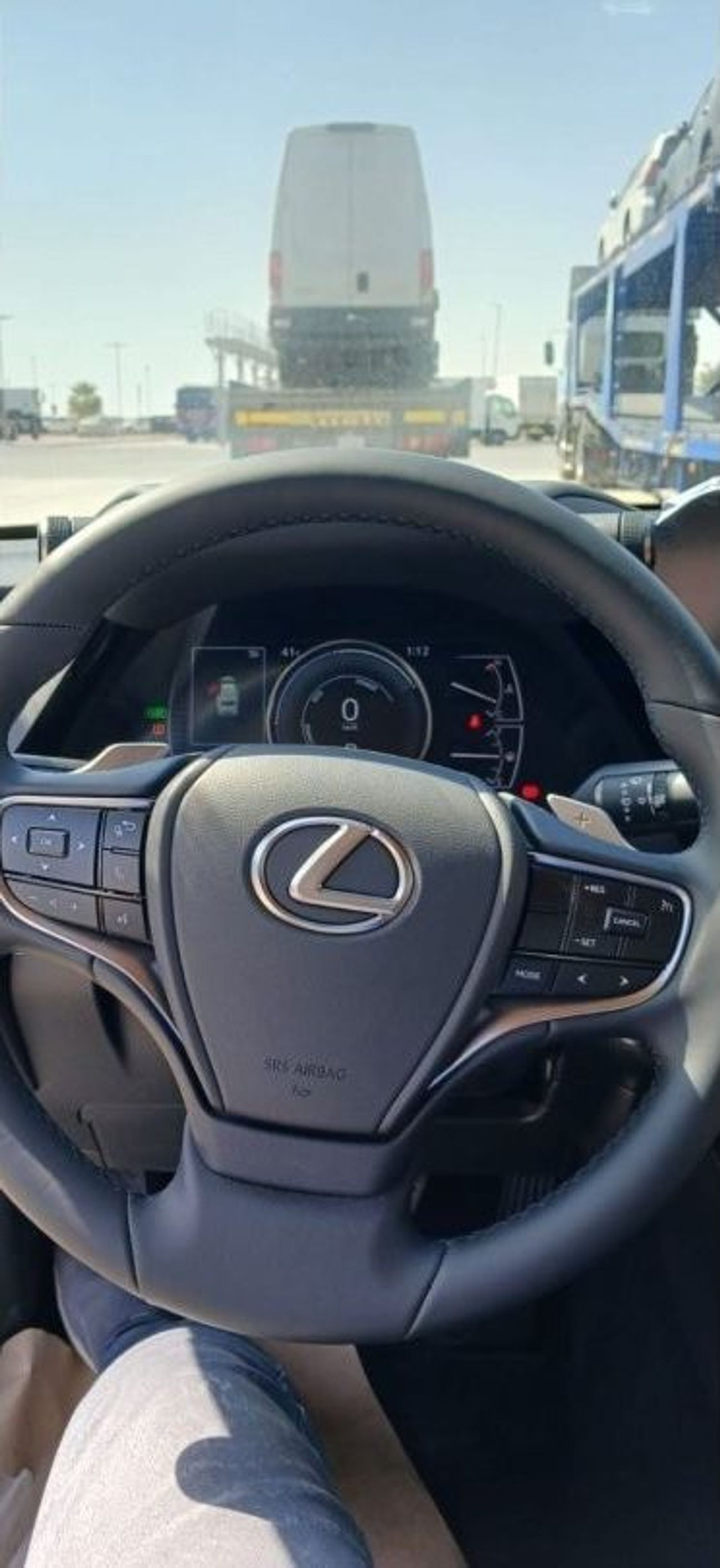 New Lexus ES 300 Lexus ES300h 2.5L Hybrid, Sedan, Model 2023 2023 for sale in Dubai - 747670