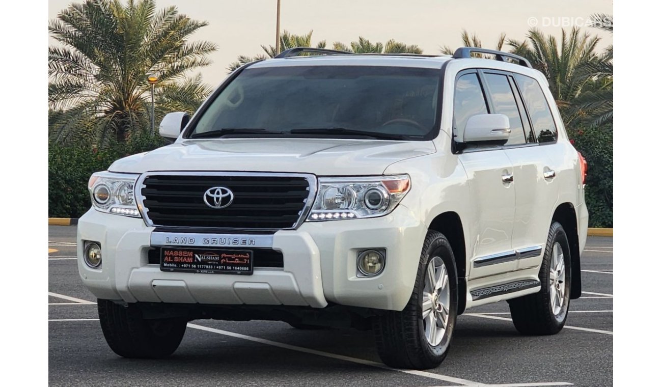 Used Toyota Land Cruiser GXR 2012 for sale in Sharjah - 711138