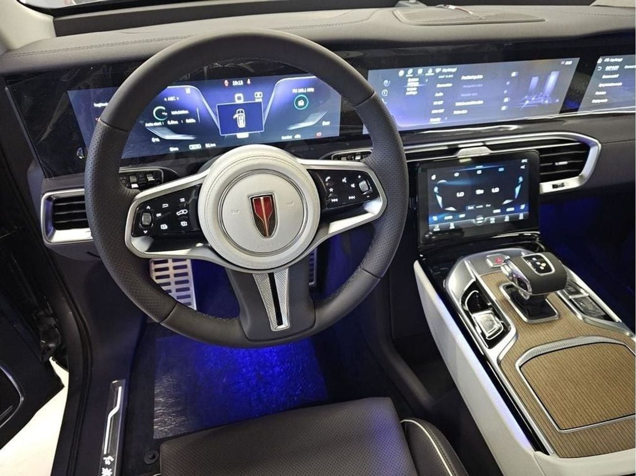 New HONGQI EHS9 HONGQI /EHS9 FULLY LOADED /LONG RANGE /6 SEATERS 2023 for sale in Dubai - 805592