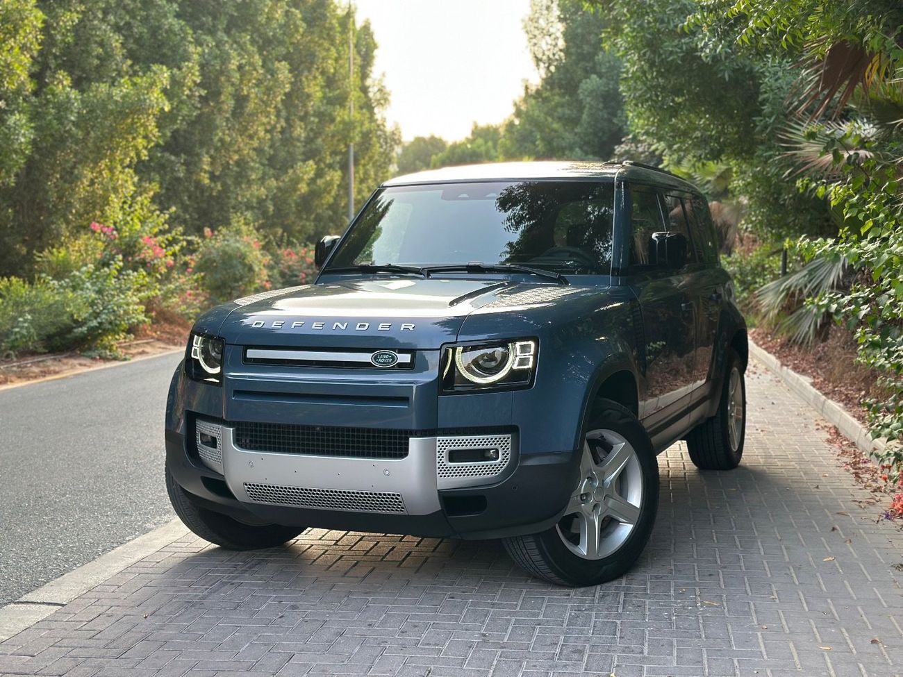 Used Land Rover Defender 110 X-Dynamic SE P400e 2.0L | 2024 | Plug-In Hybrid | Tasman Blue ...