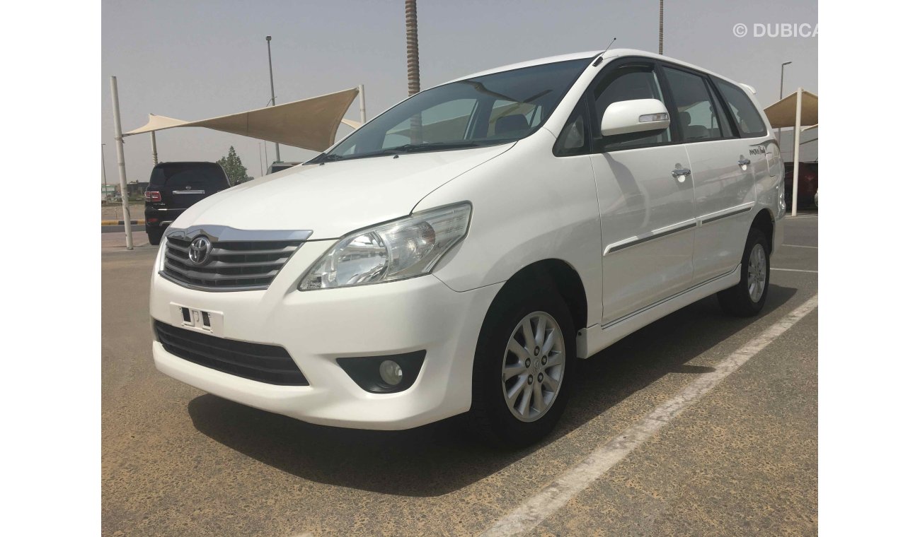 Used Toyota Innova 2014 for sale in Sharjah - 184650