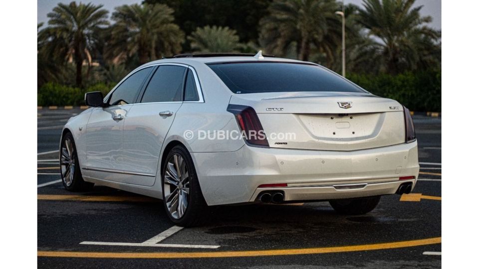 مستعملة كاديلاك CT6 بلاتينوم 2017 للبيع في الشارقة - 565614