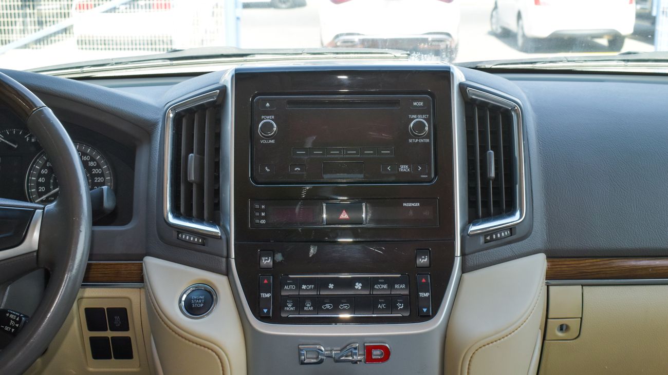 Used Toyota Land Cruiser GXR D4D 2021 for sale in Dubai - 702212