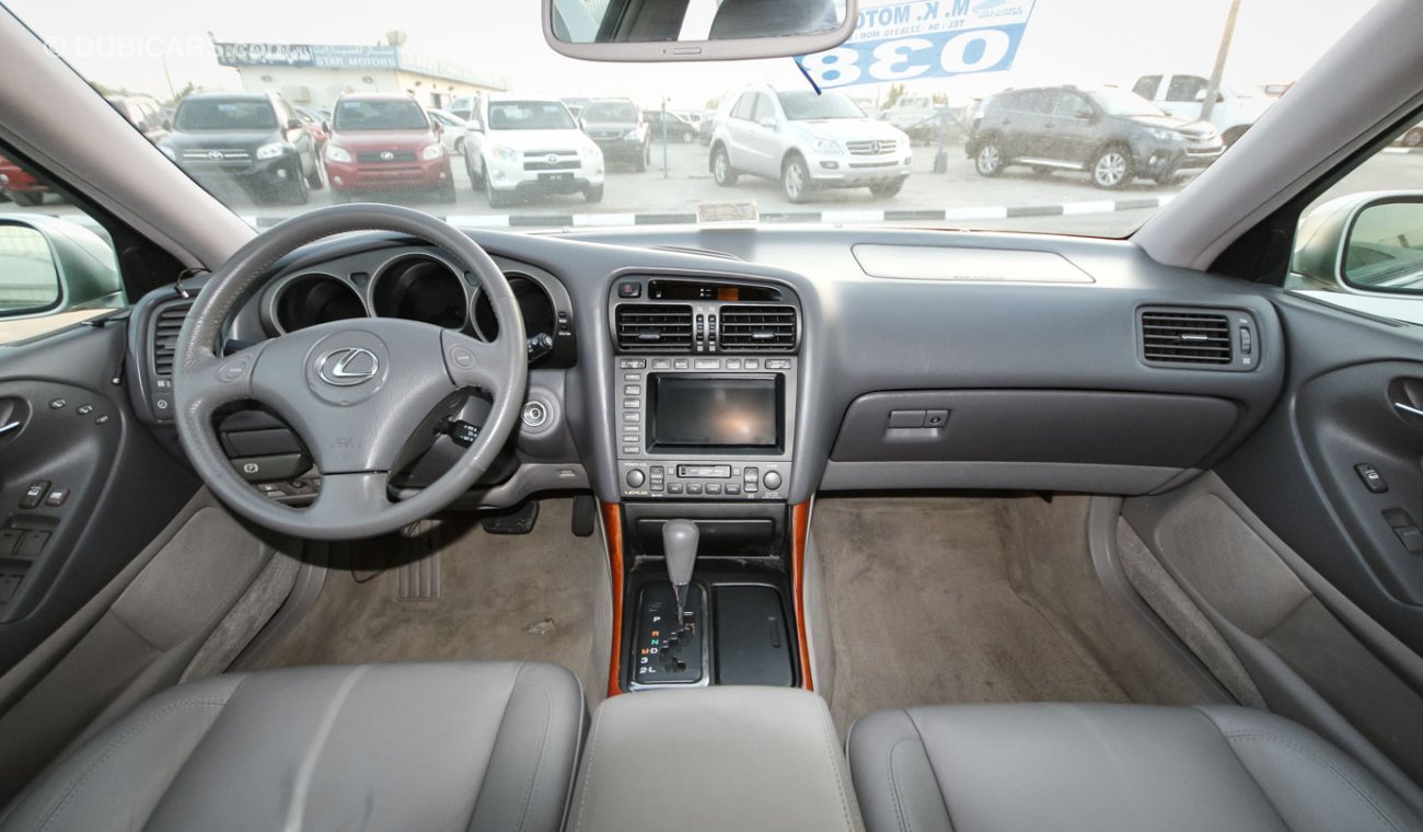 Used Lexus ES 300 2005 for sale in Dubai - 8705
