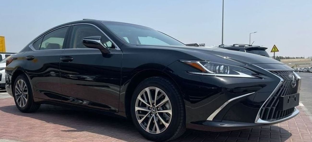 Used Lexus ES250 2022 for sale in Sharjah - 764996