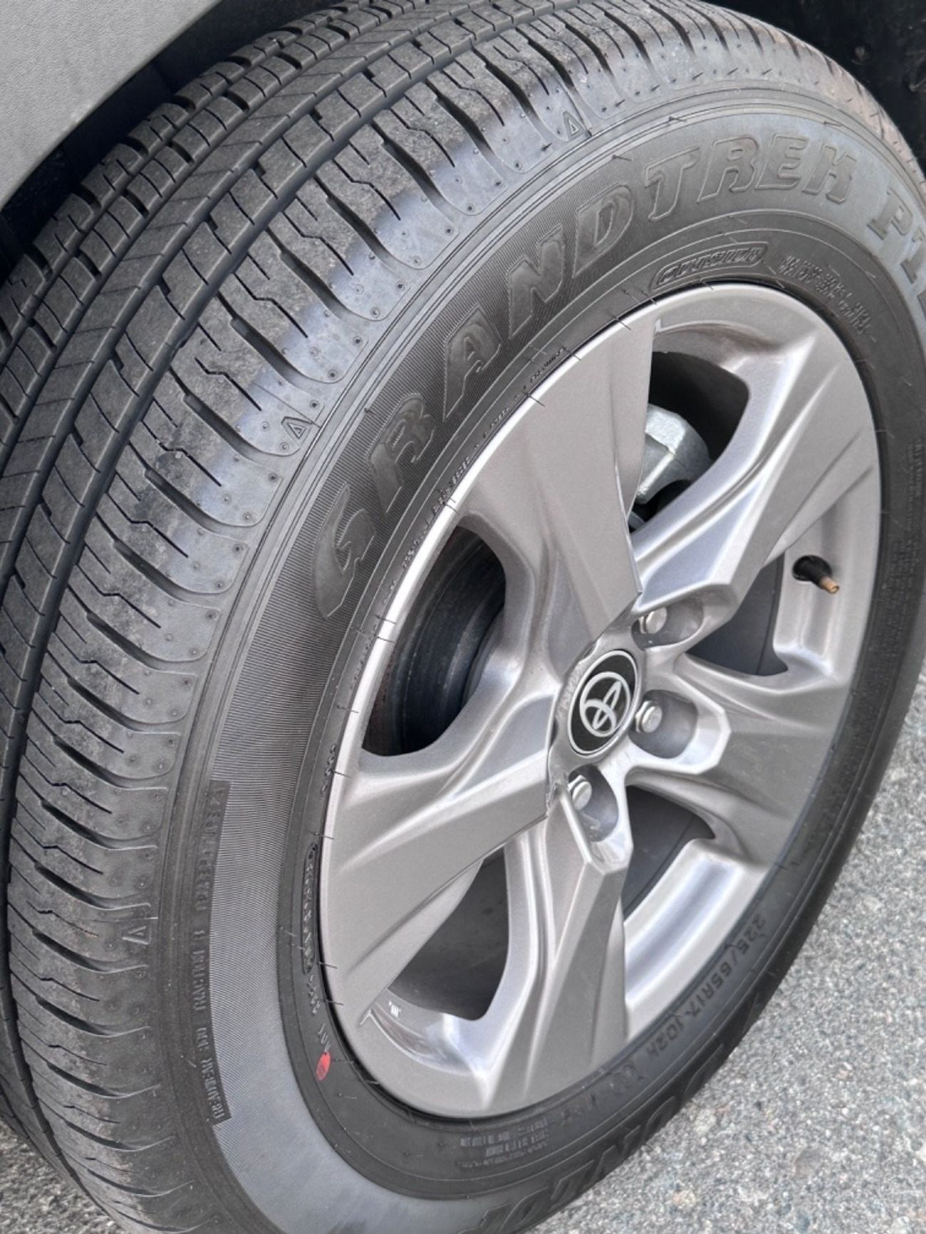 Used Toyota RAV4 2024 RAV4 xle 4x4 full option 2024 for sale in Dubai ...