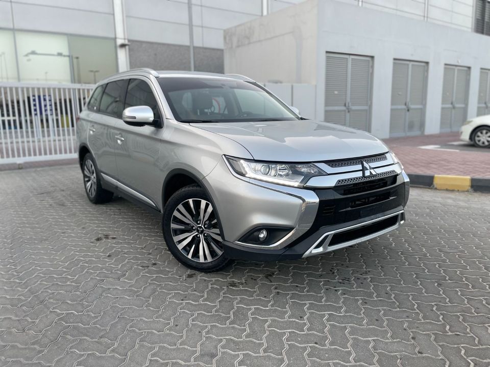 Used Mitsubishi Outlander GLS GCC 2020 for sale in Sharjah - 623147