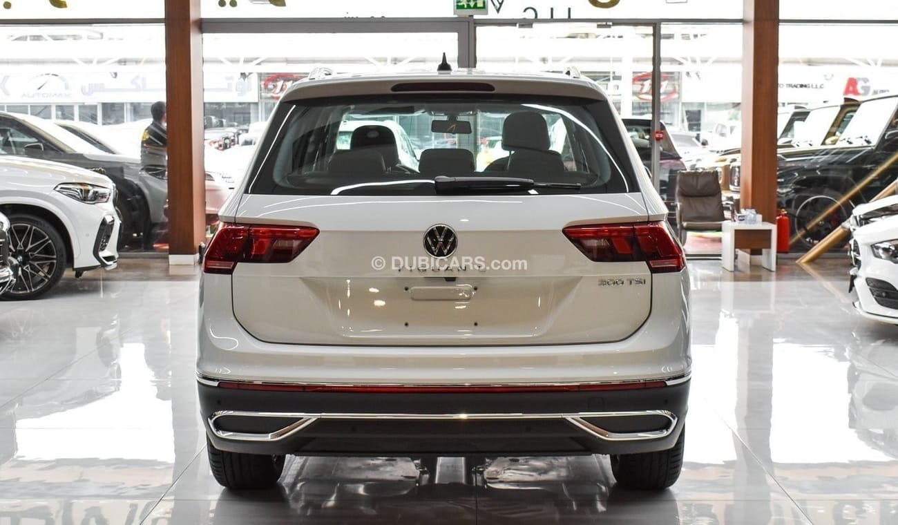 New VOLKSWAGEN TIGUAN 300 TSI 2WD | 2023 2023 for sale in Dubai - 720403