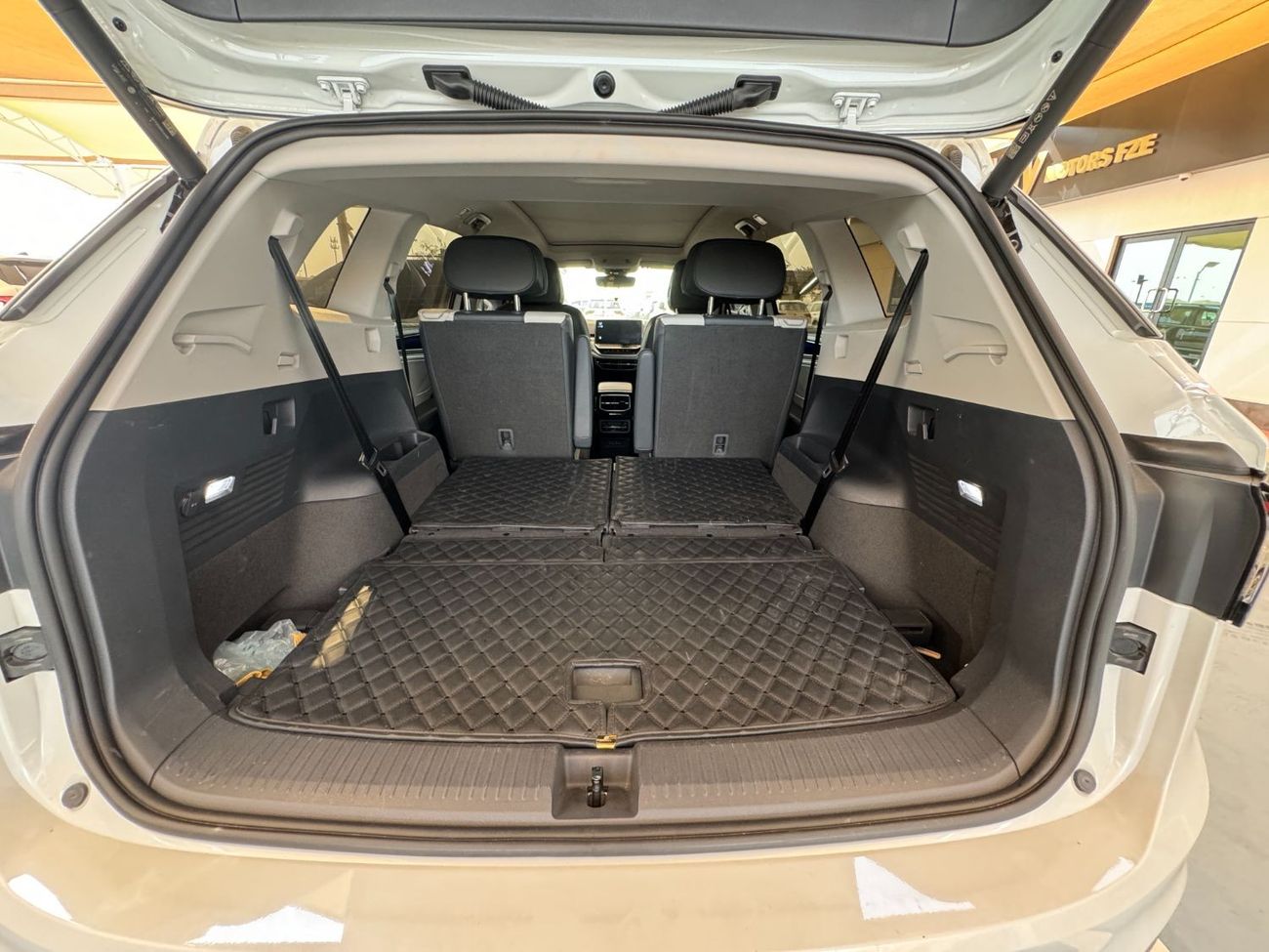 Used Volkswagen ID.6 2022 ID6 PRO 6 SEATER 2022 for sale in Dubai - 773587