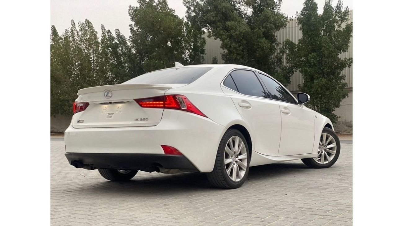 Used Lexus IS250 F Sport 2015 for sale in Dubai - 727573