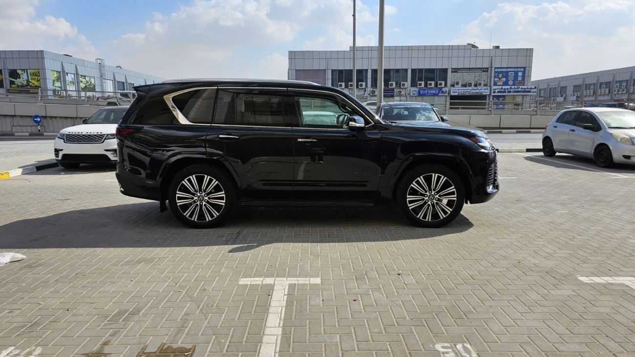 Used Lexus LX600 Full option clean car 2022 for sale in Dubai - 708185