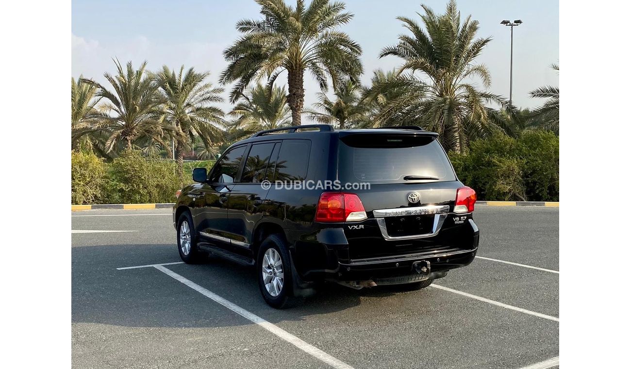 Used Toyota Land Cruiser 2011 for sale in Dubai - 656849