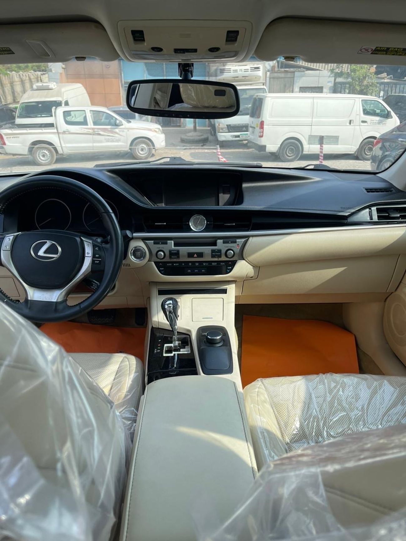 Used Lexus ES350 2015 for sale in Sharjah - 859558