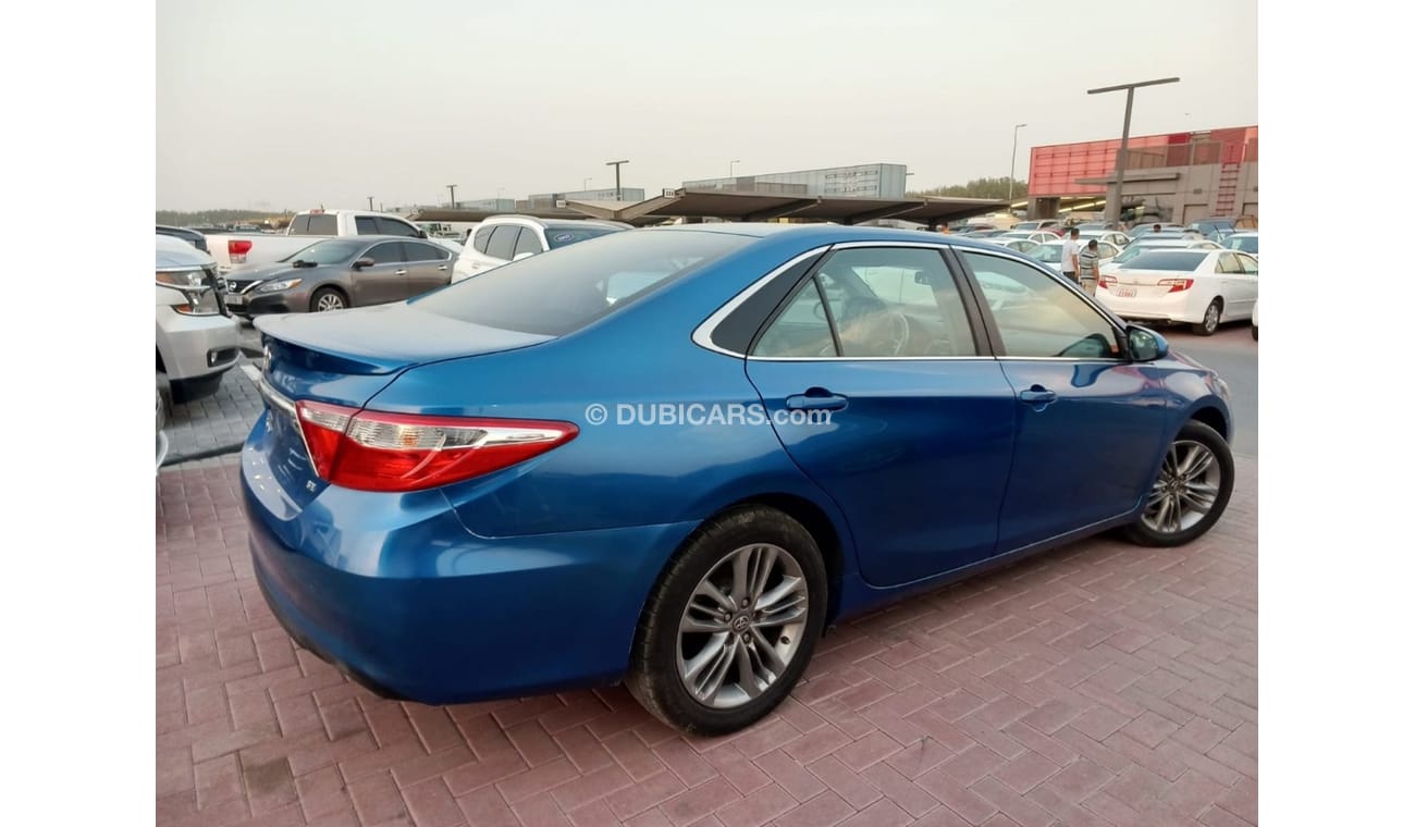 Used Toyota Camry SE 2017 for sale in Dubai - 668605