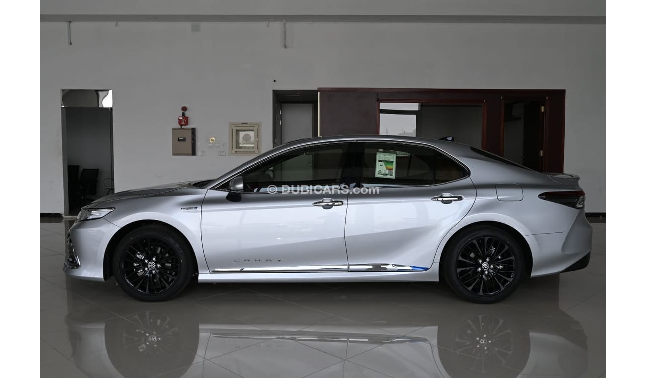 New Toyota Camry Grande Hybrid 2023 for sale in Abu Dhabi - 658130
