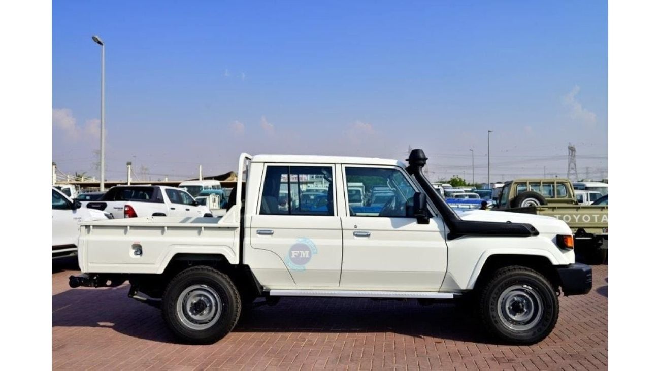 New Toyota Land Cruiser 79 Double Cab Pickup 4.2L Diesel Manual 2024 for sale in Dubai - 787902