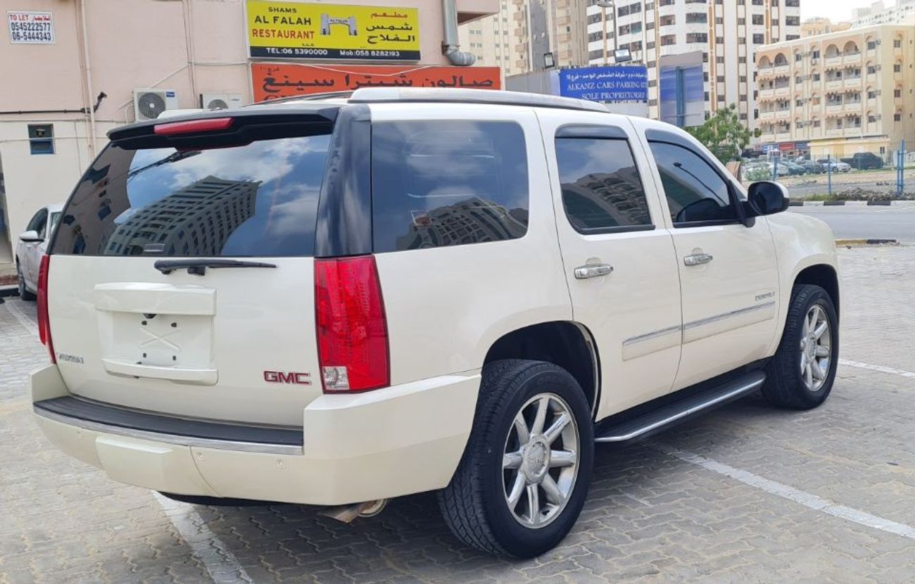 Used GMC YUKON DENALI GCC FULL OPTION 2011 2011 for sale in Dubai - 722604