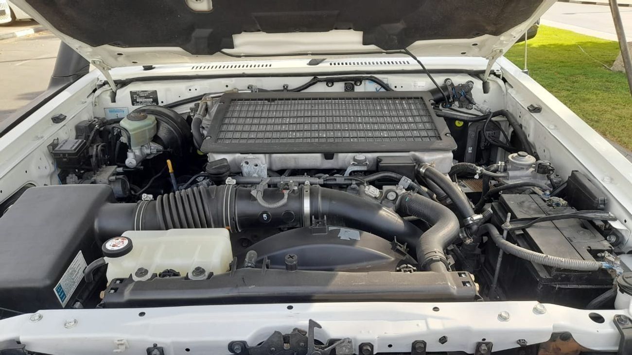 Used Toyota Land Cruiser 70 V8 1VD diesel manual low kms Right-Hand drive 2017 for sale in Dubai ...