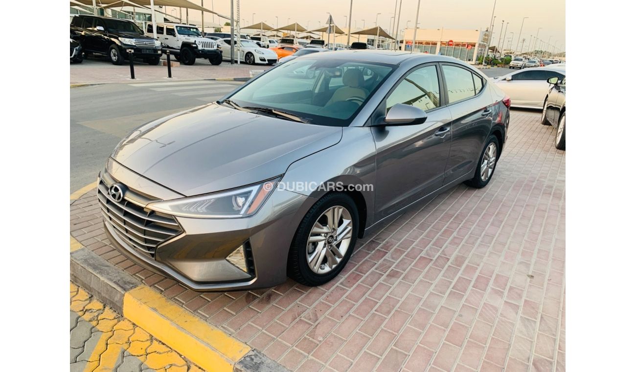 Used Hyundai Elantra 2019 for sale in Sharjah - 552861