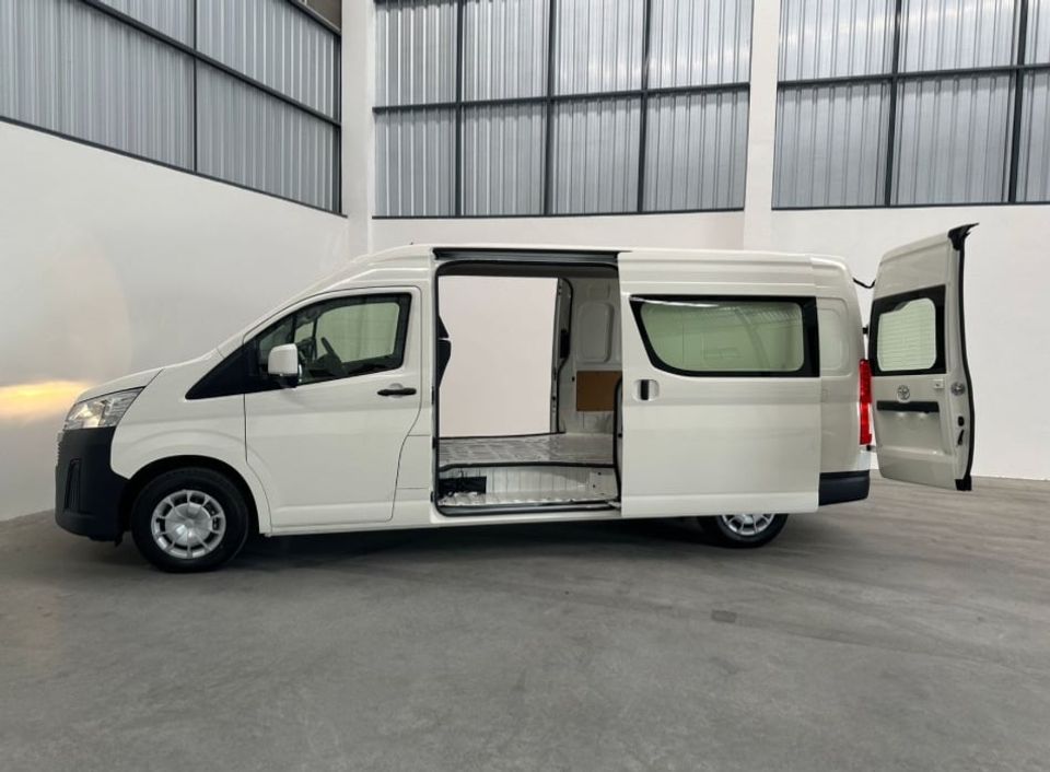 New Toyota Hiace HIACE 2.8 Diesel Automatic SLWB Dual Sliding Doors ...