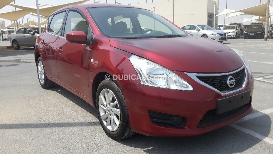Nissan Tiida for sale: AED 25,000. Red, 2014