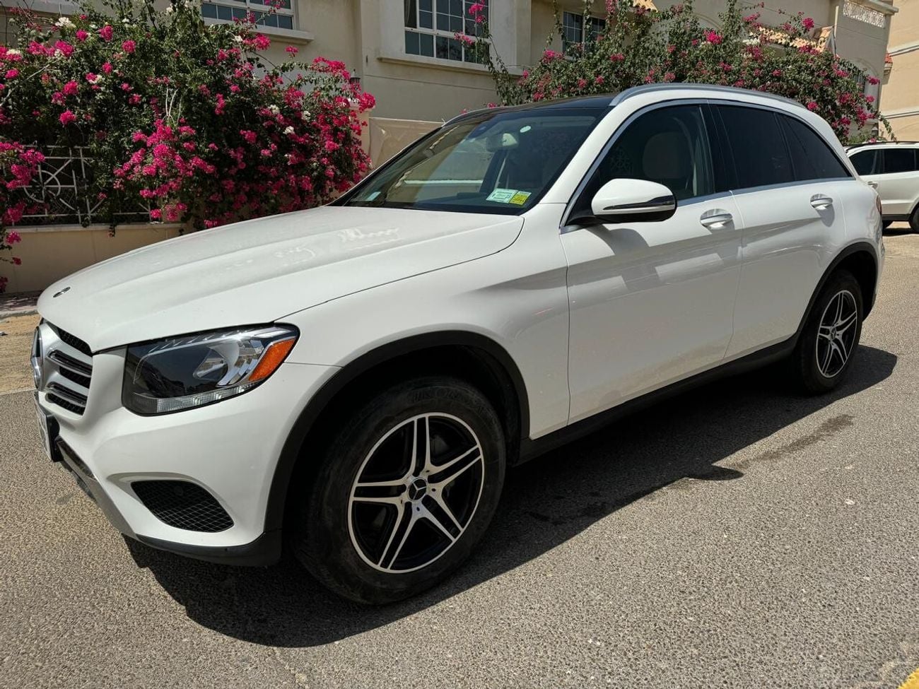 Used Mercedes-Benz GLC 300 GLC 300 4MATIC 2018 for sale in Dubai - 736267