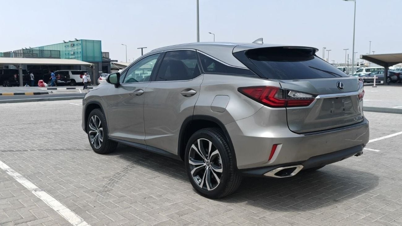 Used Lexus RX350 Lexus RX 350 Model 2021 2020 for sale in Sharjah - 772898