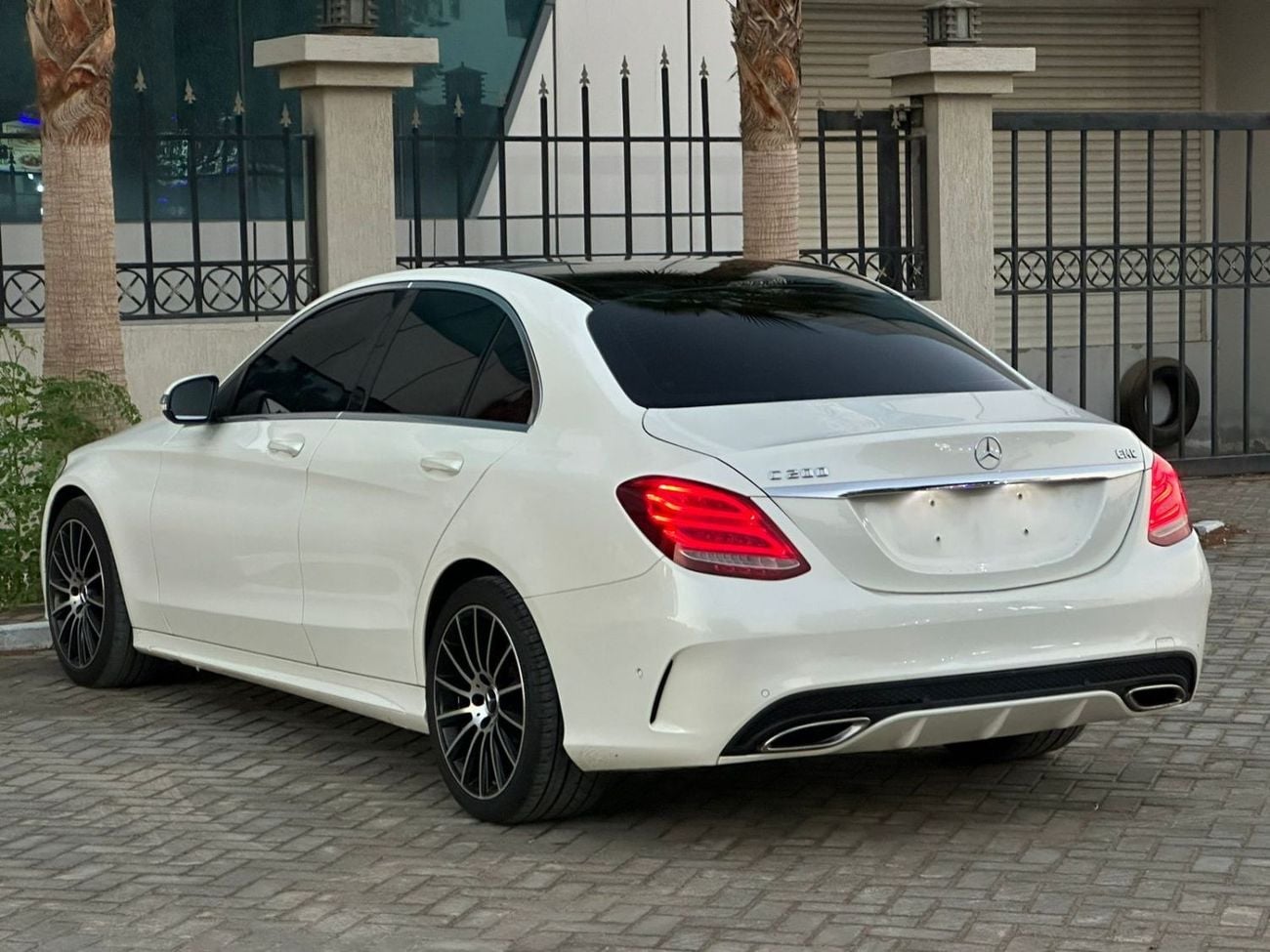 Used Mercedes-Benz C200 Elegance 2016 for sale in Dubai - 713767
