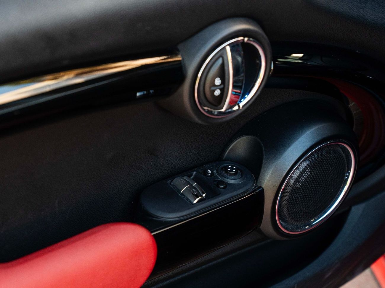 Used Mini Cooper S AED 1,337 PM • COOPER S JCW • MULTI-TONE EDITION ...