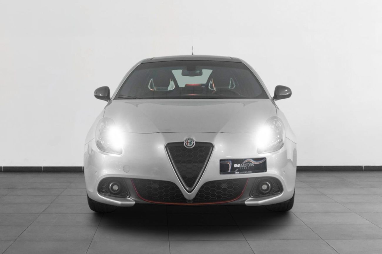 Used Alfa Romeo Giulietta Veloce 2019 for sale in Dubai - 686067