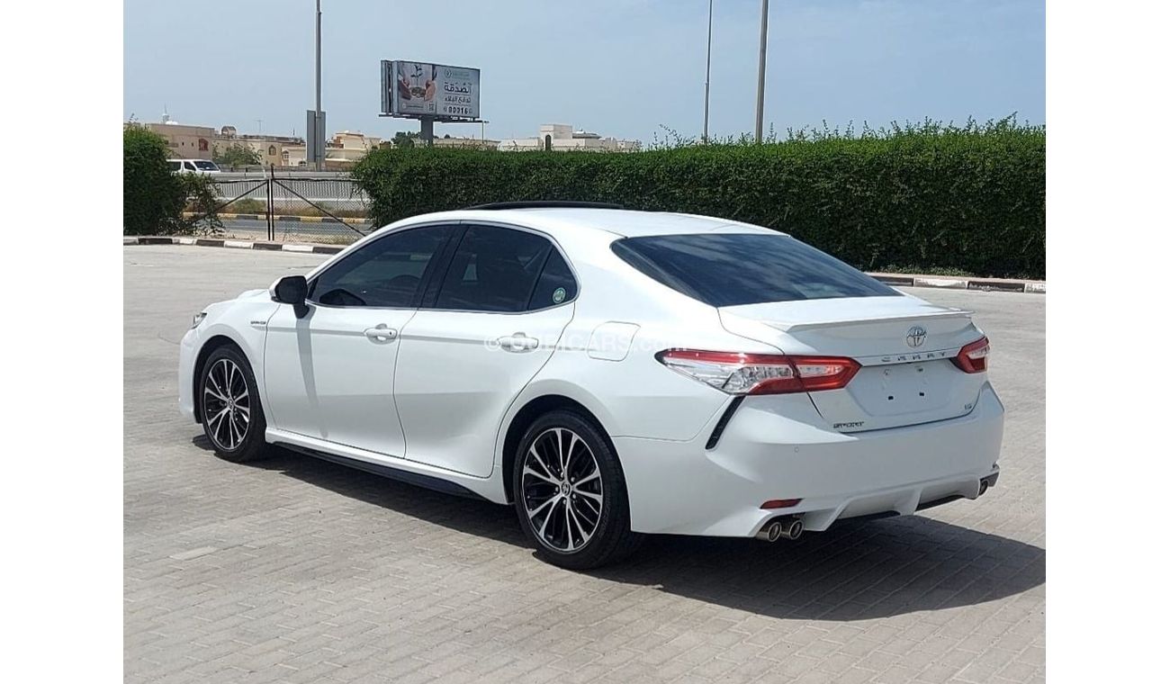 Used Toyota Camry Sport 2020 for sale in Dubai - 603501
