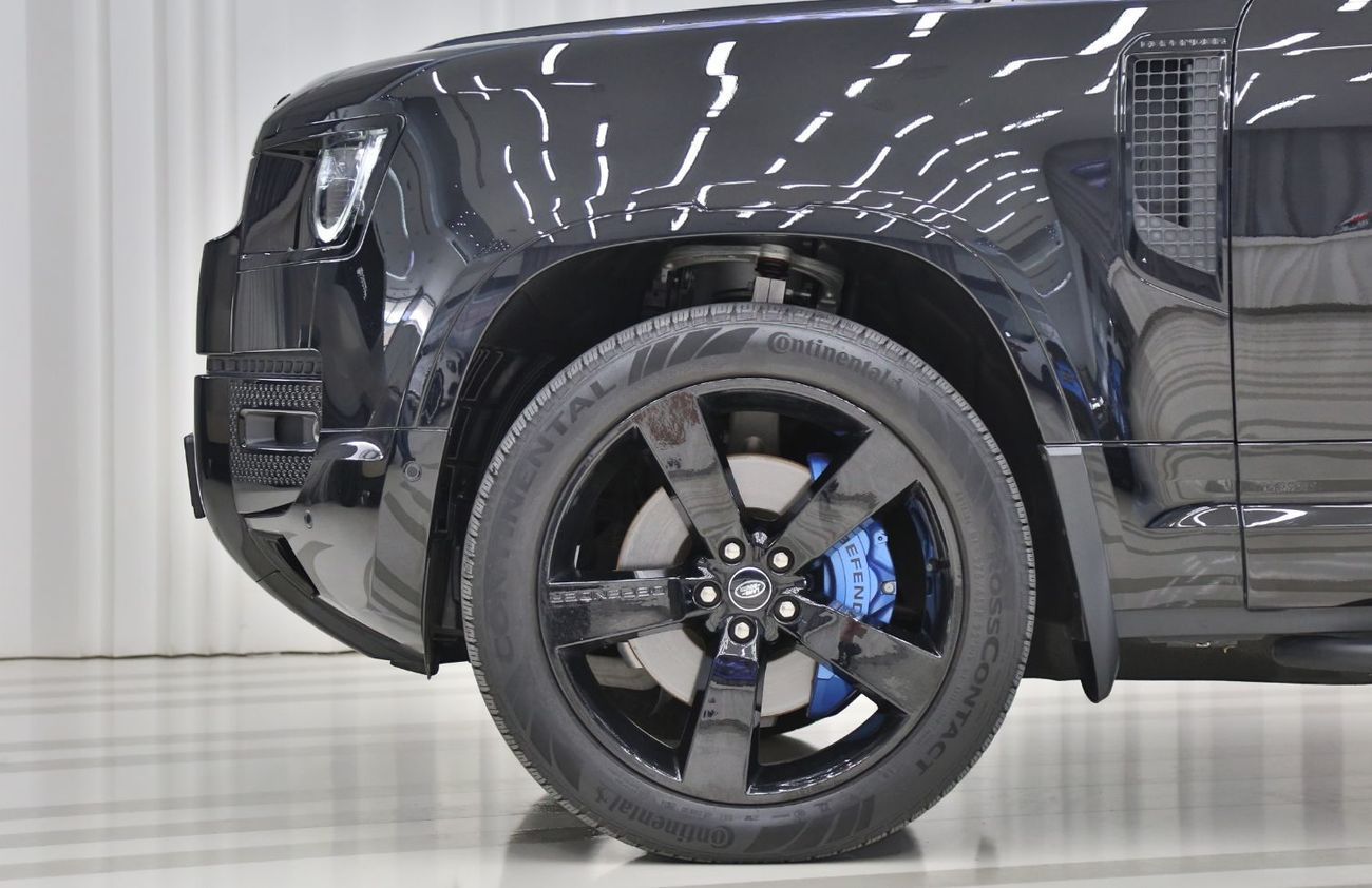 Used Land Rover Defender 2025 Plug-in P425 German Specification 2025 ...
