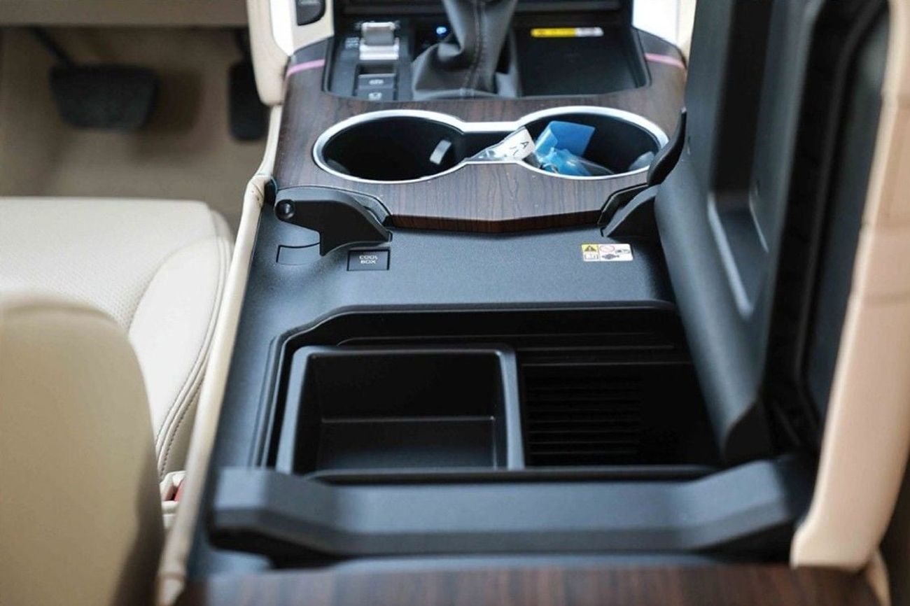 New Toyota Land Cruiser LC 300 GXR 3.5L 2025 for sale in Dubai - 853950