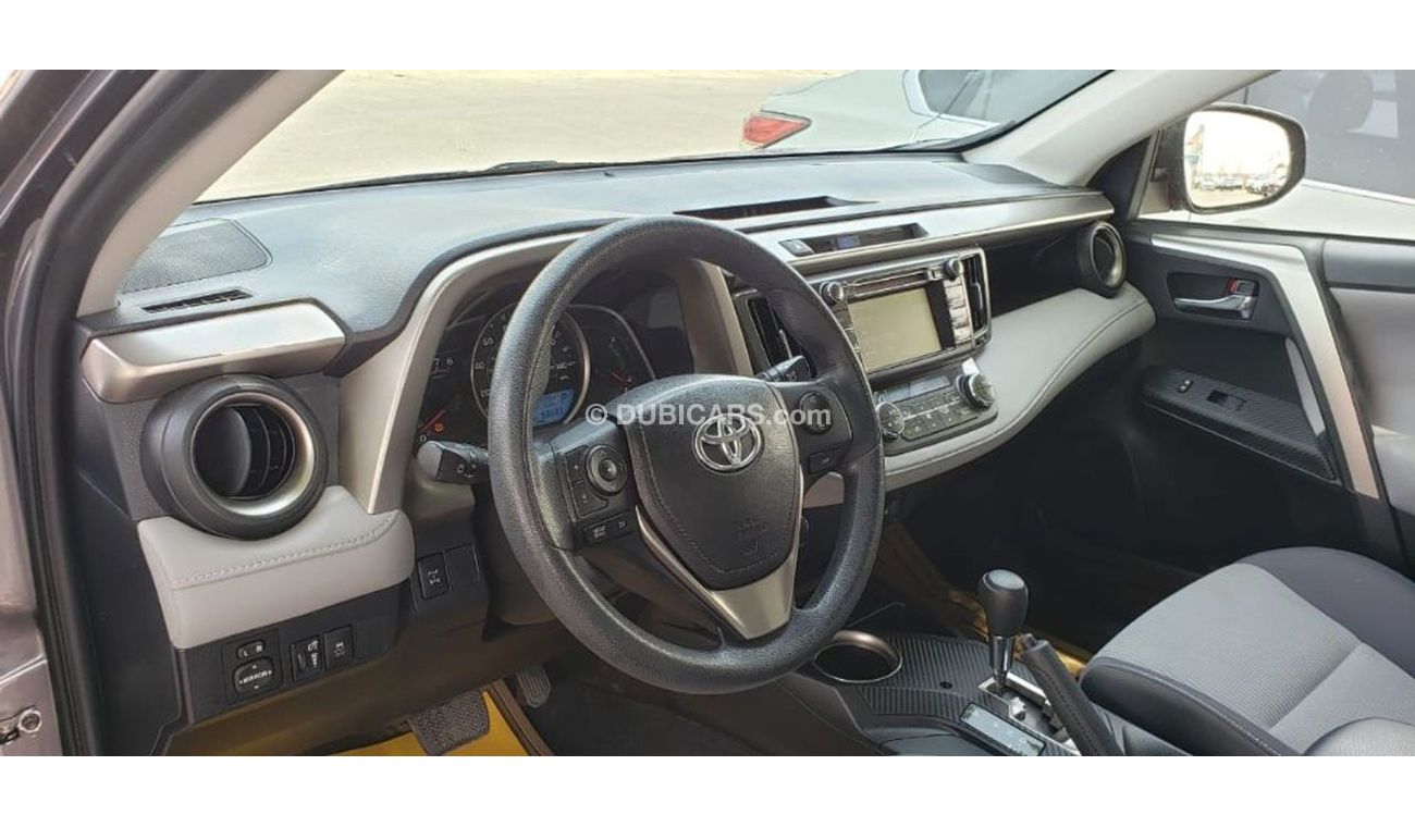 Used TOYOTA RAV4 XLE 4WD FULL OPTION 2015 for sale in Dubai - 355407