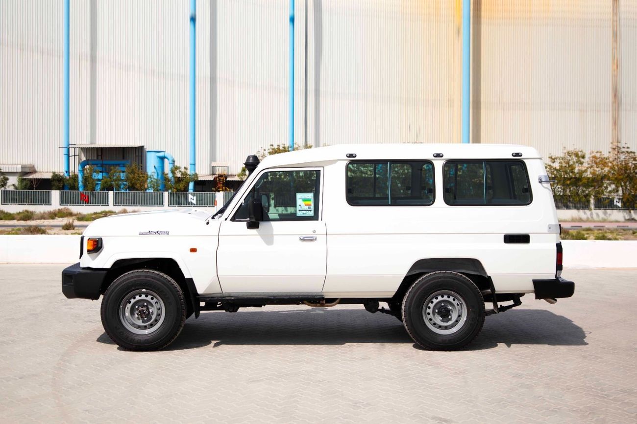 New Toyota Land Cruiser Hard Top 2024 Toyota LC78 4.0 HT 3DR - White ...