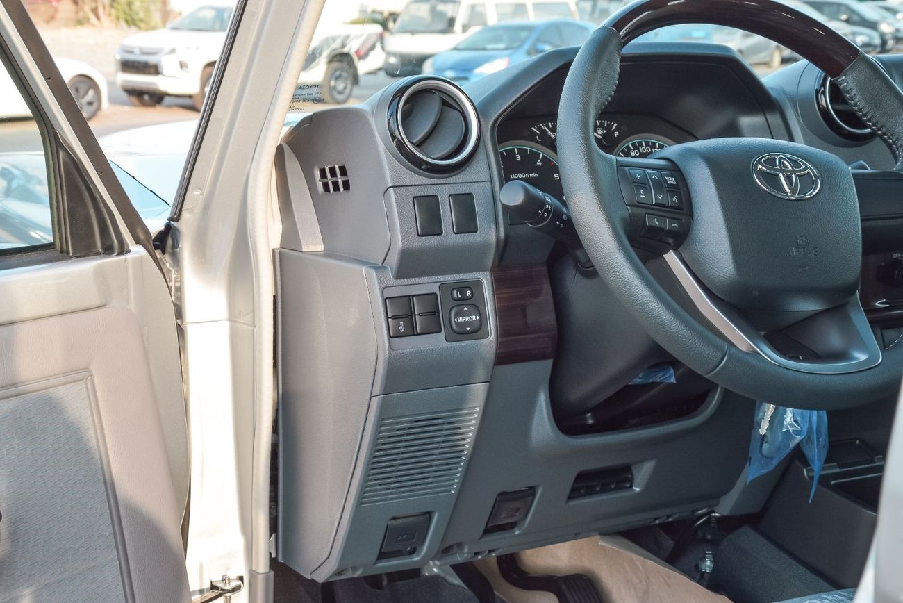 New TOYOTA LAND CRUISER 76 SERIES 4.5L 4WD SUV 2024 FULL OPTION | REAR ...