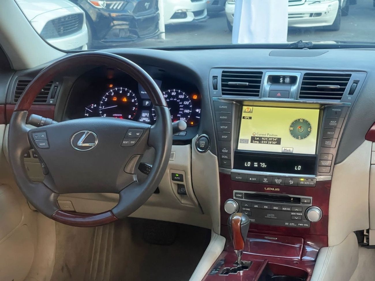Used Lexus LS460 2010 model, imported from America, 8 cylinders, full ...