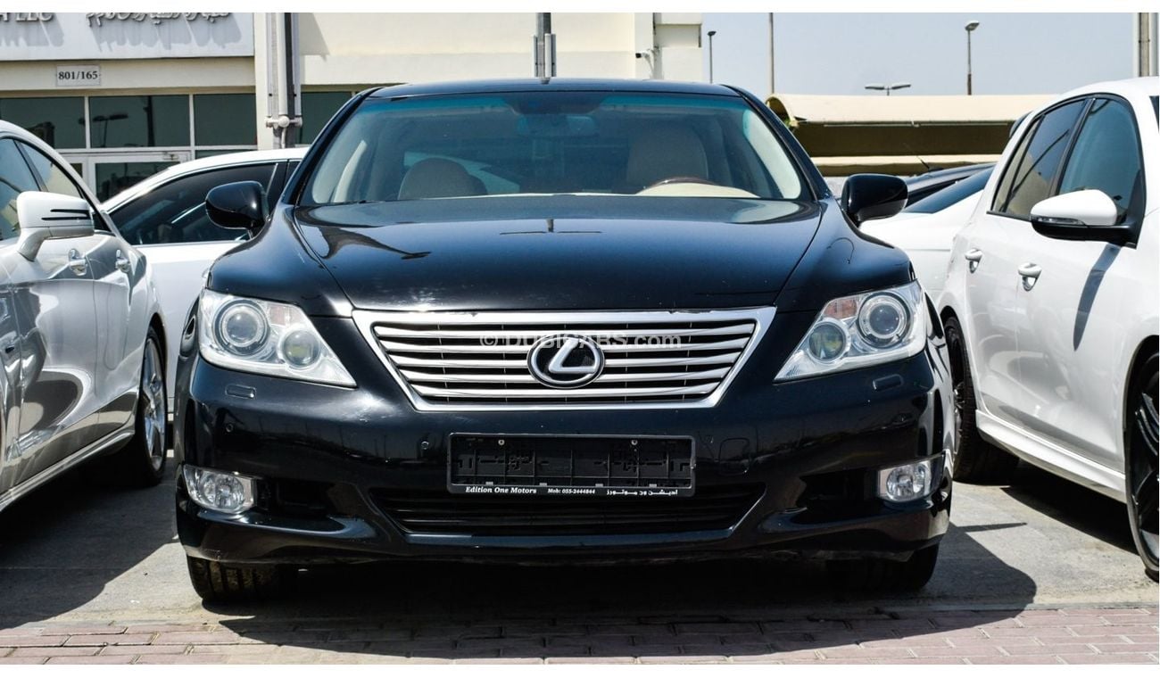 Used Lexus LS460 2008 for sale in Sharjah - 409554