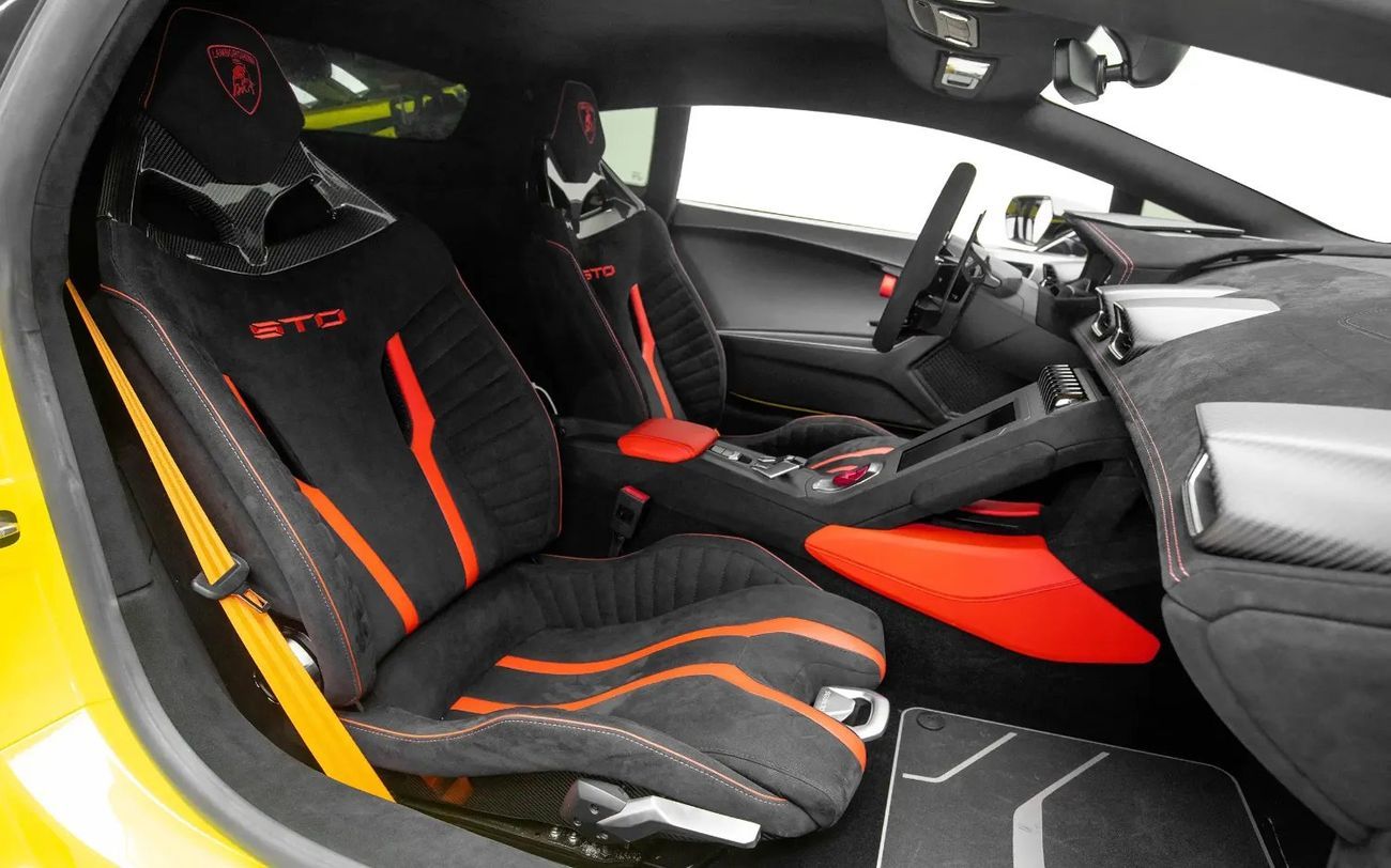 Used Lamborghini Huracan STO - GCC Spec 2022 for sale in Dubai - 860912