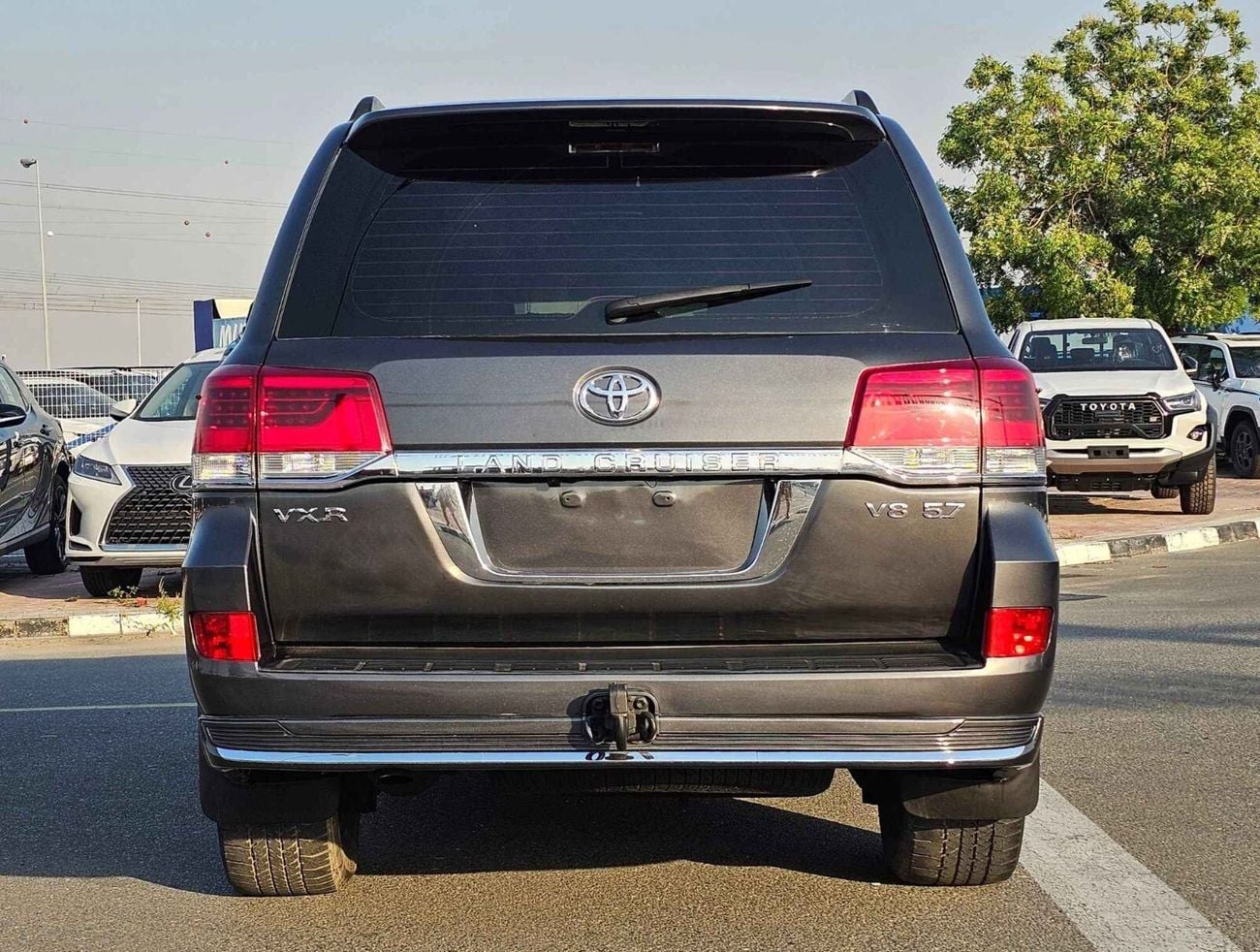 Used Toyota Land Cruiser / VXR 5.7/ 20 SHP/ FULL OPTION/ LOT # 2540 ...