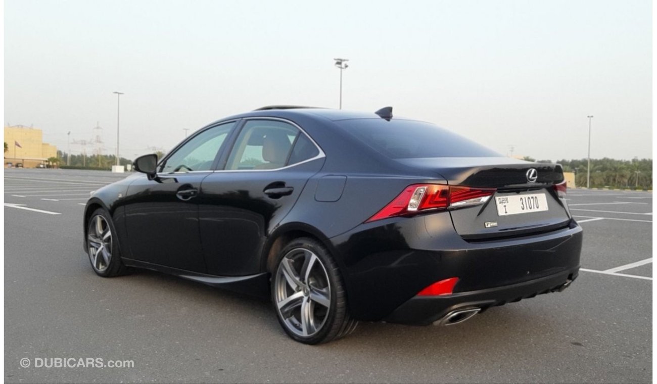 Used Lexus IS250 2018 for sale in Dubai - 492358
