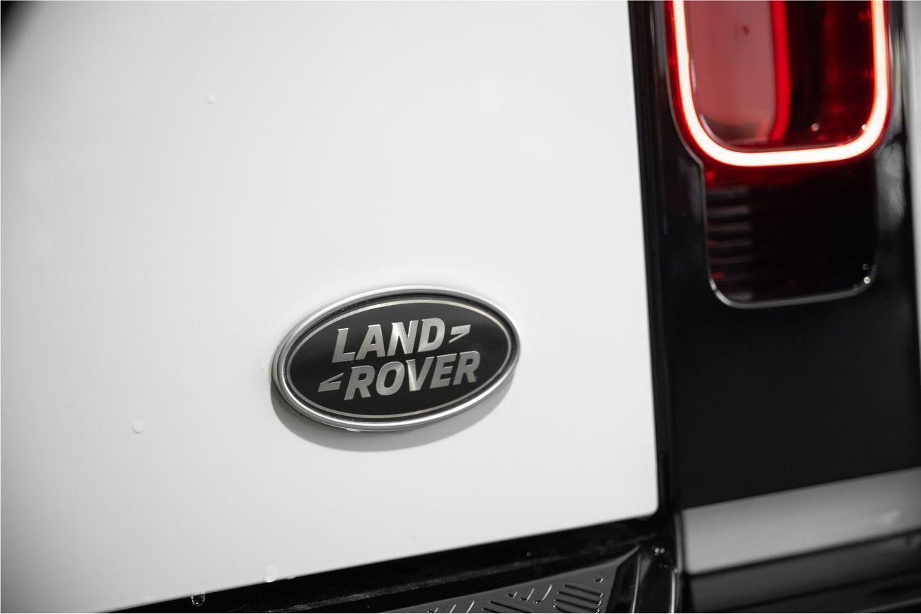 Used Land Rover Defender 130 SE P400 X Dynamic (7 Seater) 2023 for sale ...