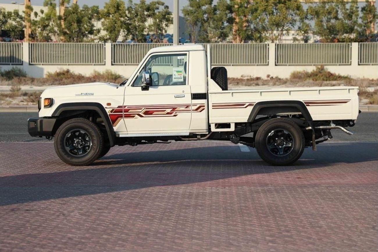 New Toyota Land Cruiser Pick Up 2024 Toyota LC79 Single Cab 4.0 - WHITE inside BEIGE | Export ...