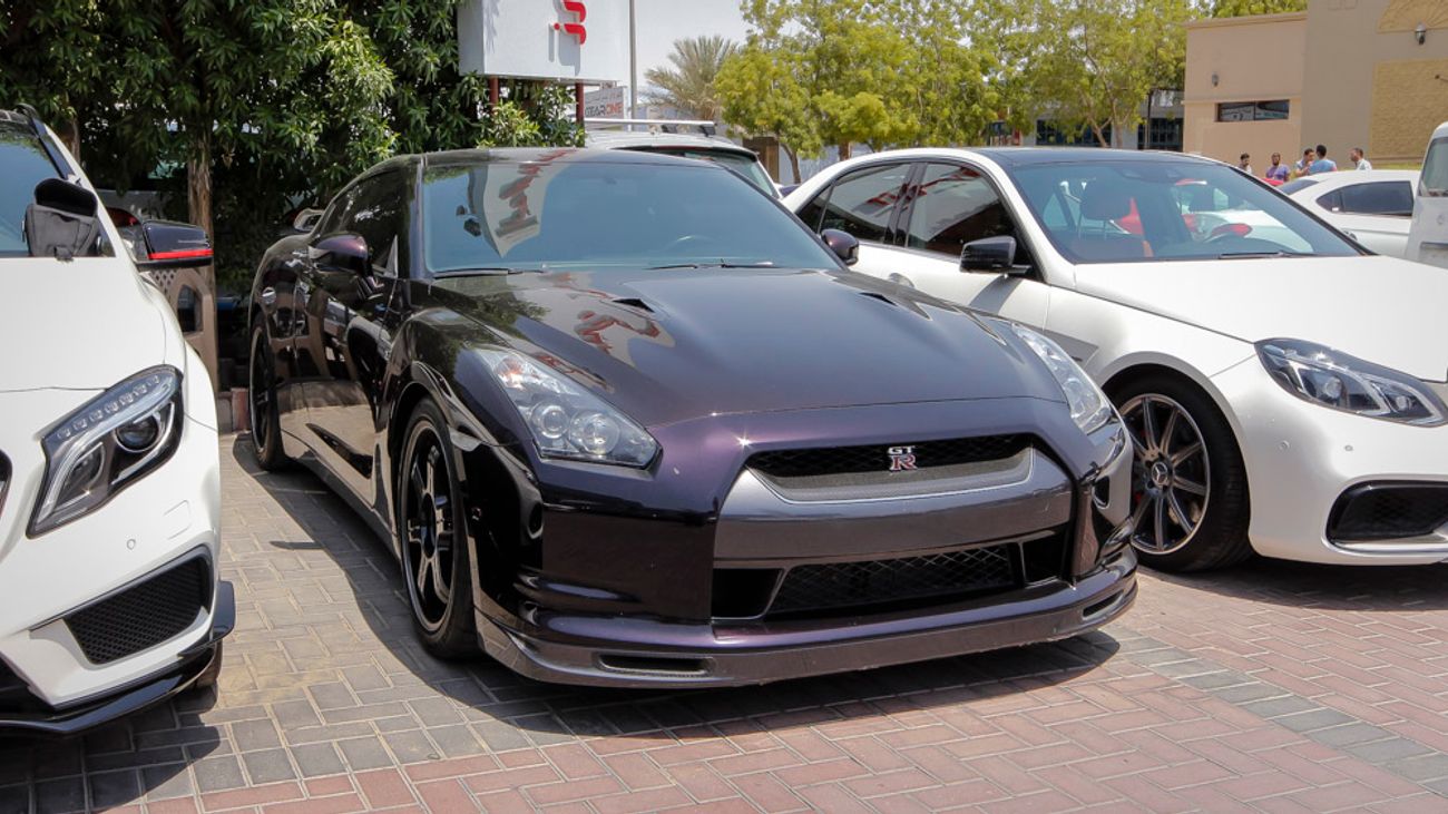 Used Nissan GTR 2010 for sale in Dubai - 28990