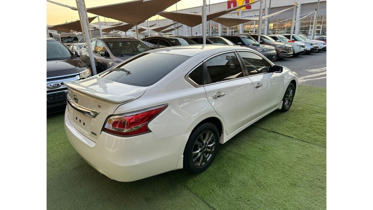 Used Nissan Altima S 2015 for sale in Sharjah - 731162